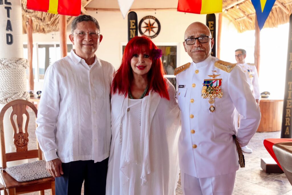 LA GOBERNADORA, LAYDA SANSORES SAN ROMÁN, DECLARA EL CAMBIO DE MANDO DE ...